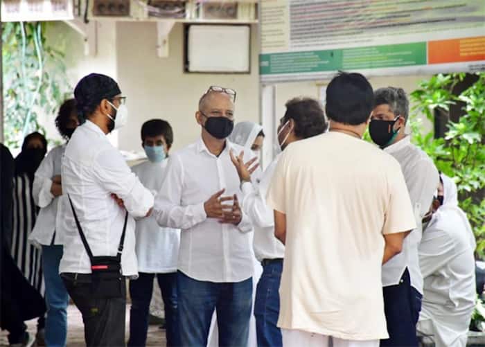 Johnny Lever attended the funeral of veteran comedian Jagdeep