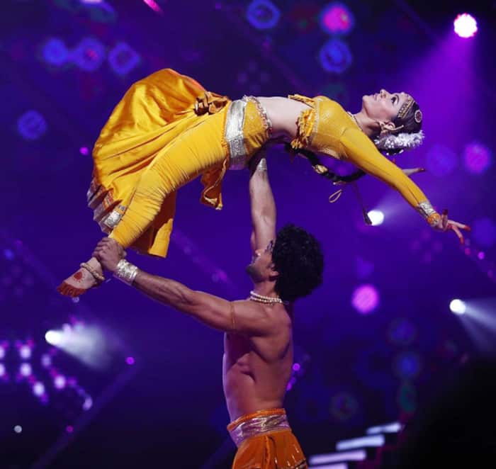 Rubina Dilaik sizzles on stage in yellow outfit, check pics from Jhalak ...