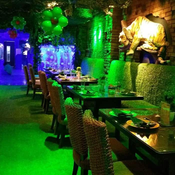 8 cafes in Connaught Place, New Delhi to spice up your Saturday night