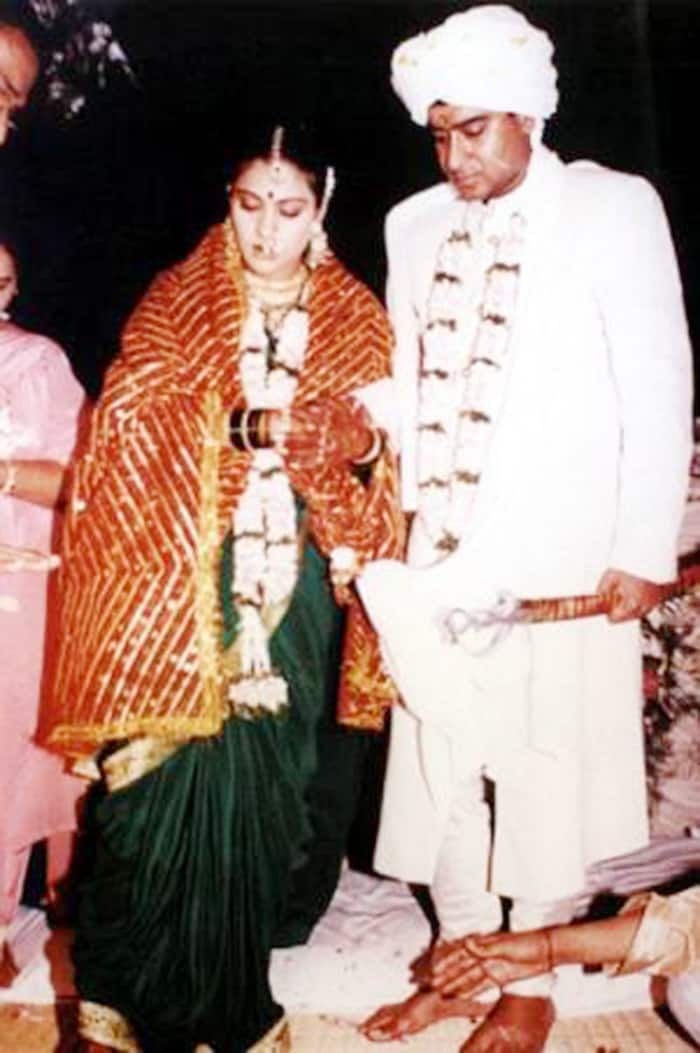 Kajol-Ajay Devgn's Wedding Pics as They Celebrate Turning 22 Today