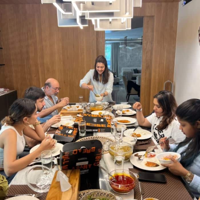 Inside photos of Kajol-Ajay Devgn's house 'Shivshakti': Spacious decor ...