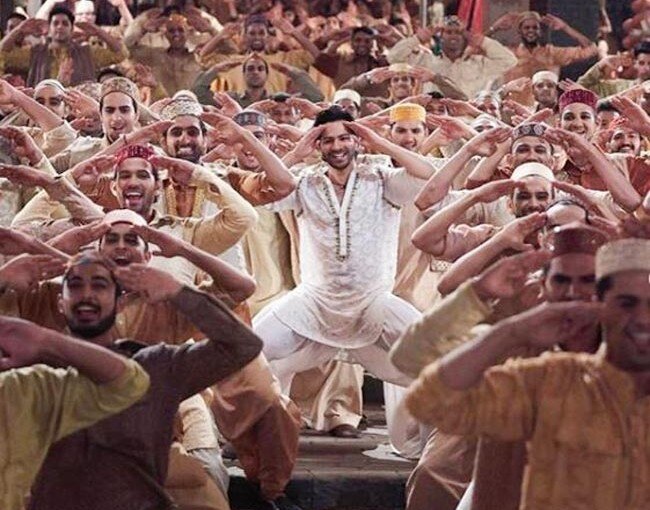 Kalank Song First Class Out: Varun Dhawan Kiara Advani Sizzle to Remo D ...