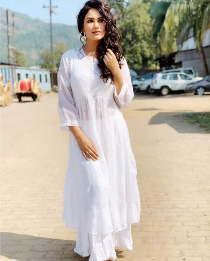 Kamna Pathak Sizzles in White