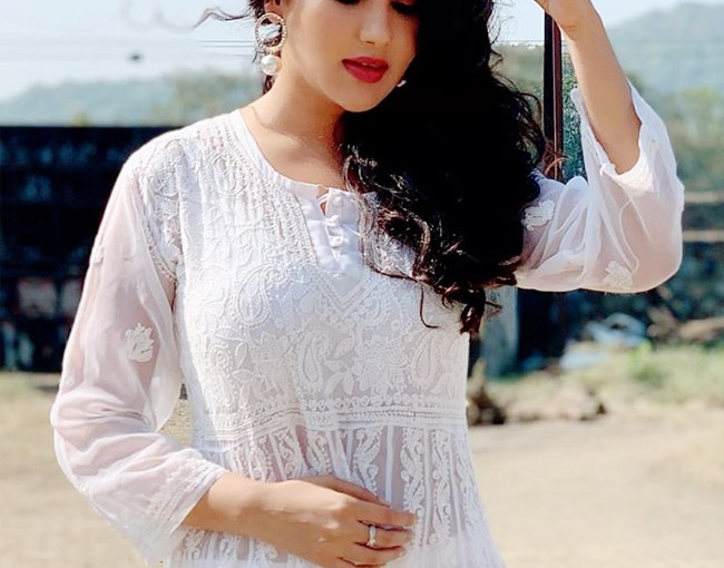 Kamna Pathak Sizzles in White
