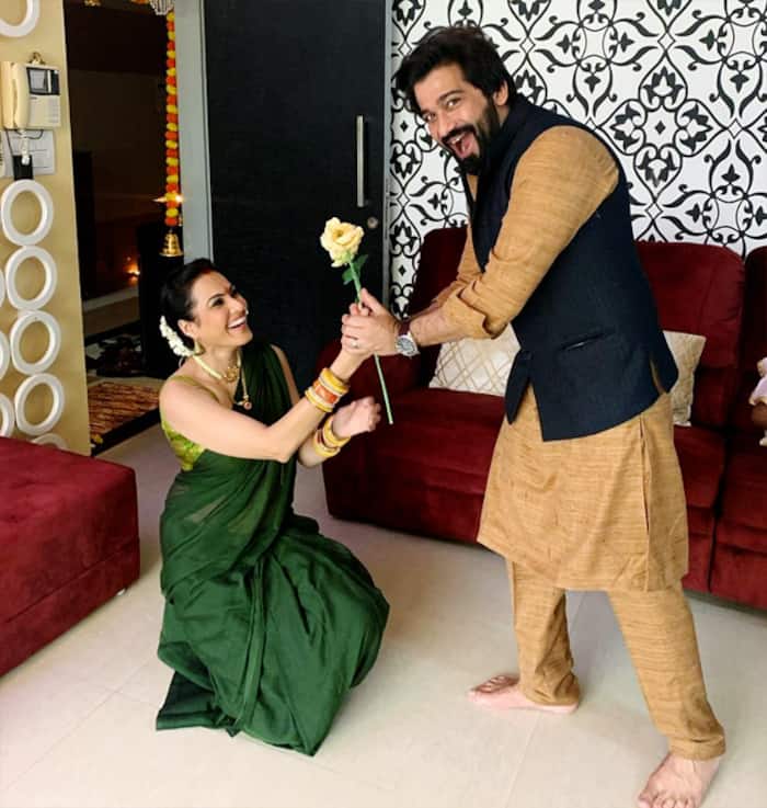 Kamya Panjabi Looks All Amazing as She Surprises Husband Shalabh Dang ...