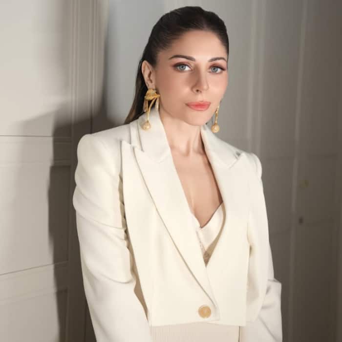 Meet Kanika Kapoor, Singer who is renowned for her peppy tracks in Bollywood