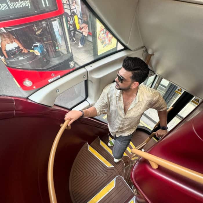 Karan Kundra and Tejasswi Prakash's Mushy Pictures From Their London Vacation Are All Things Love