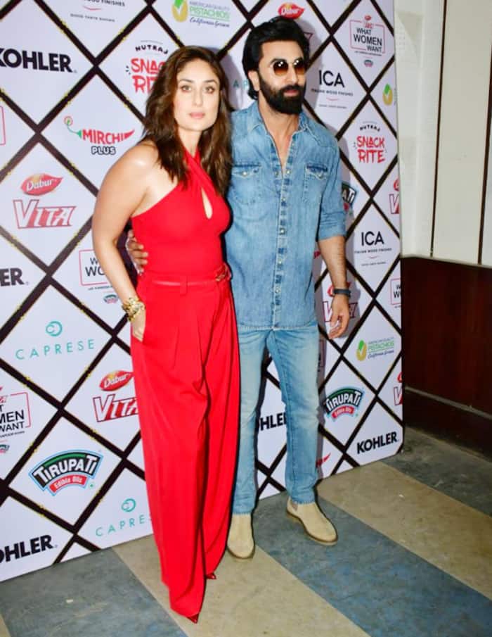 Kareena Kapoor Serves Damn Hotness in Red With Cousin Ranbir Kapoor at ...