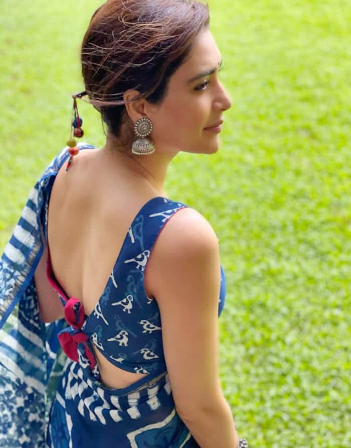 Karishma Tanna’s Latest Saree Look is Leaving Fans Into Frenzy