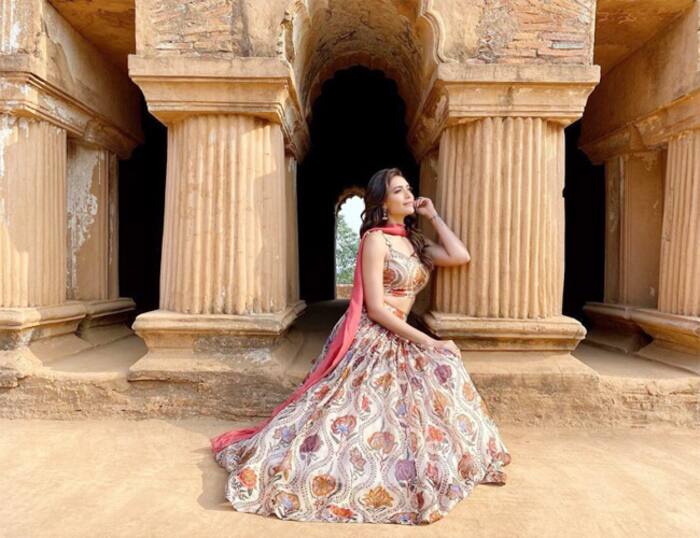 Karishma Tanna’s Jaw dropping Lehenga Look