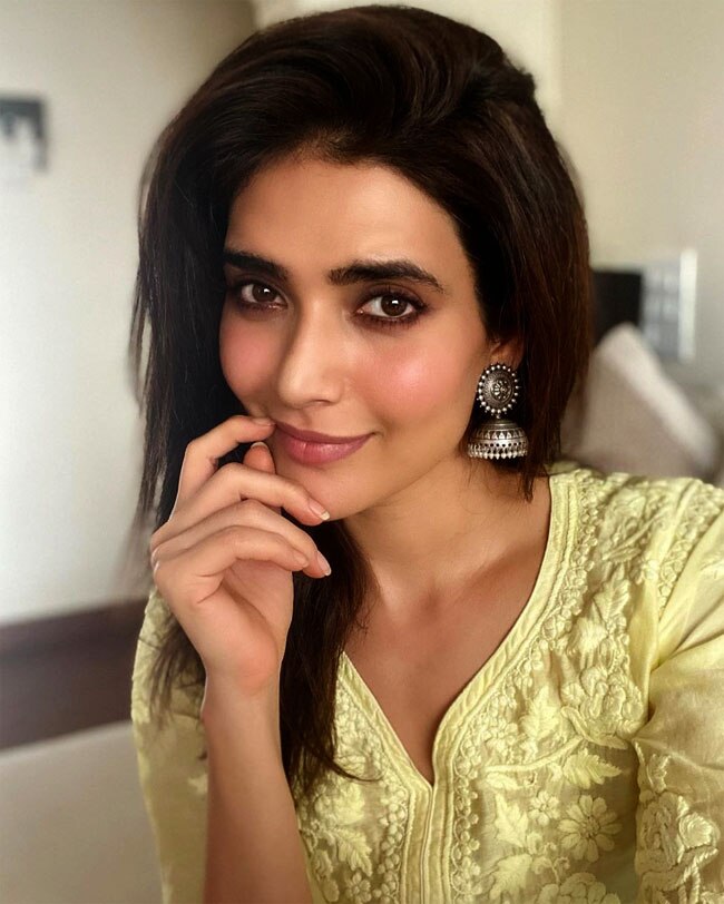 Karishma Tanna Will Make Your Jaws Drop
