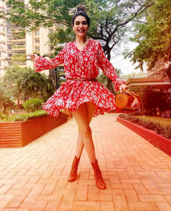 Karishma Tanna's Simple Red Dress Look is Just Stunning, Take a Look