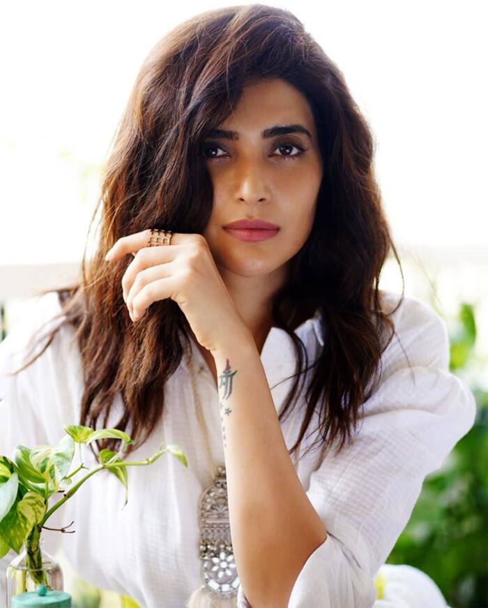 Karishma Tanna Looks Breathtaking Beautiful in Ethnic Avatar With ...