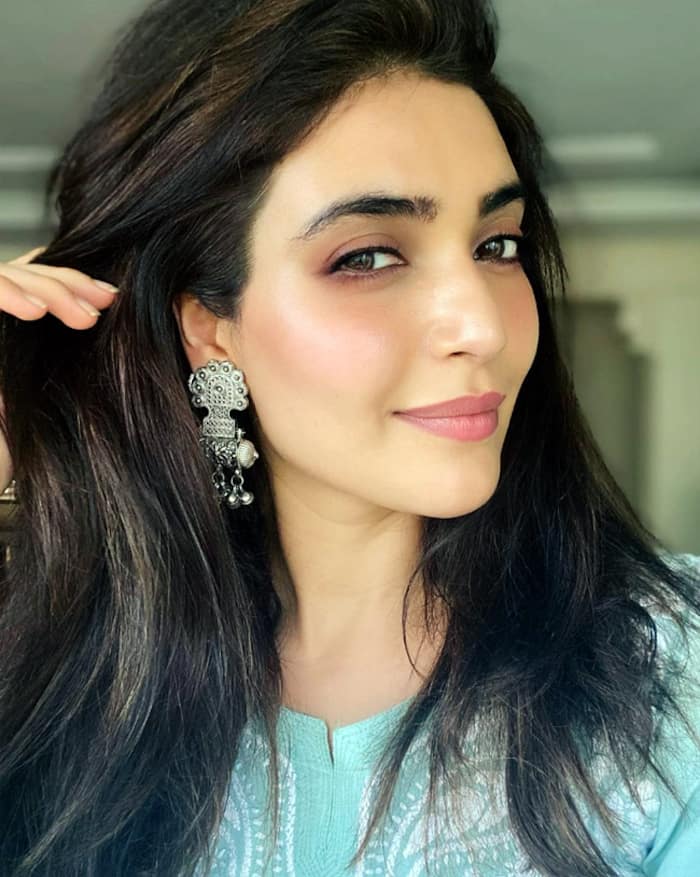 Karishma Tanna Looks Breathtaking
