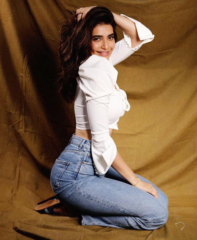 Karishma Tanna looks stunning