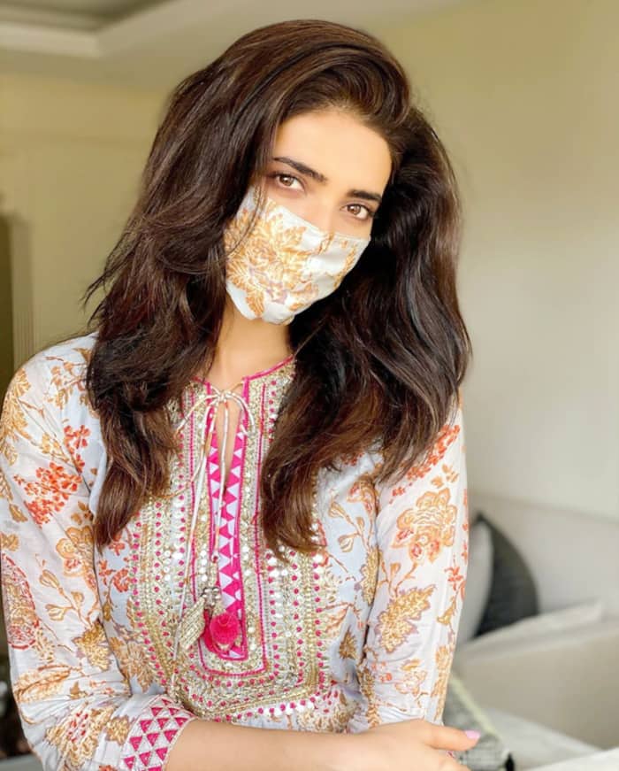 Karishma Tanna latest viral pictures