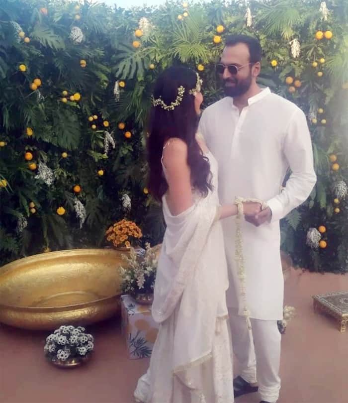 Karishma Tanna-Varun Bangera Haldi Ceremony Begins in Style, Bride And ...