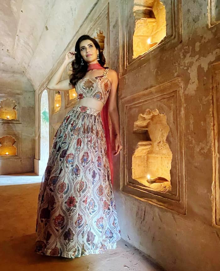 Karishma Tanna Makes Heads Turn With Her Gorgeous Lehenga Look