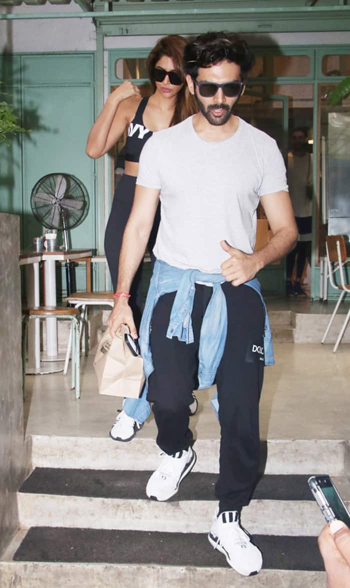 Kartik Aaryan Takes Rumoured Girlfriend Dimple Sharma Out on a Casual Date