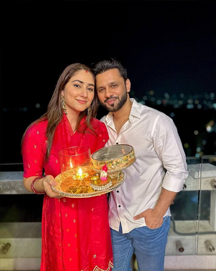 Karwa Chauth 2022 Photos of Bollywood Celebs: From Vicky-Katrina to Varun-Natasha, B-town Exudes ...