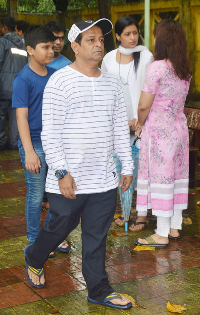 Taarak Mehta Ka Ooltah Chashma Actor Kavi Kumar Azad's Last Rites in Mumbai
