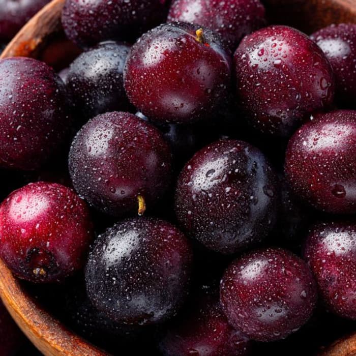 7 smart ways to store jamun and keep them fresh for longer