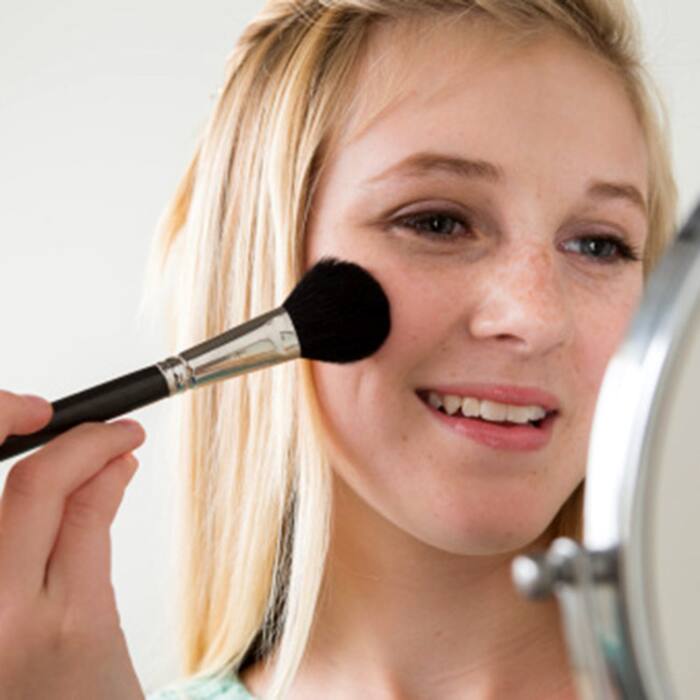 7 essential make up tips for summers