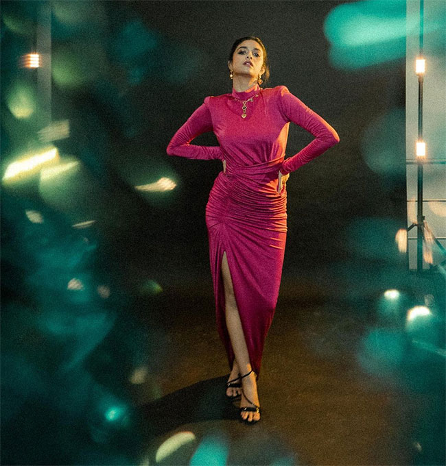 Keerthy Suresh is a Perfection in Pink Thigh-High Slit Gown - See Jaw ...