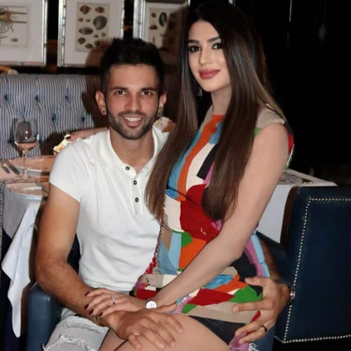 Meet Hindu wife of South Africa star Keshav Maharaj, her name is..., the couple first met through...