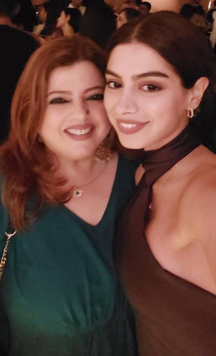 Inside The ARCHIES Wrap-Up Party: Suhana Khan, Khushi Kapoor, Zoya ...