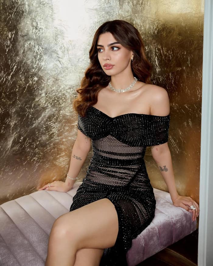 Khushi Kapoor Kickstarts The Party Season in Black Off-Shoulder Dress ...