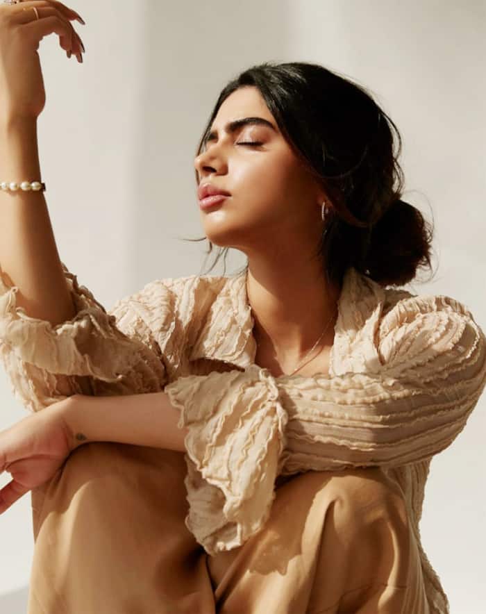 Khushi Kapoor Raises Hotness Quotient In Gorgeous Monochrome Pantsuit ...
