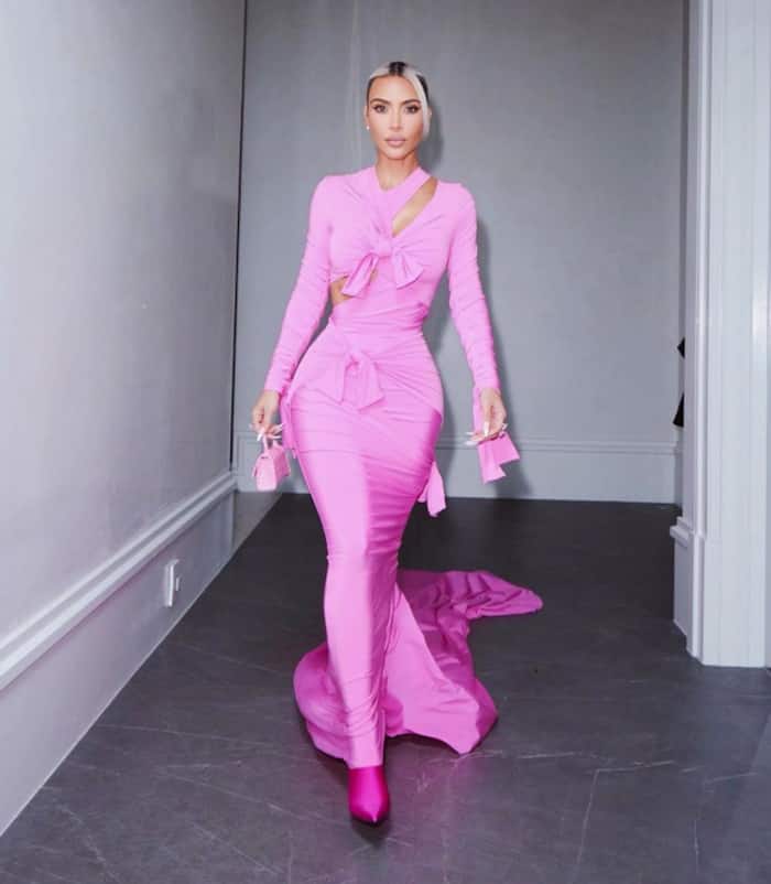 Kim Kardashian Makes a Glamourous Appearance in Body Hugging Pink Gown ...