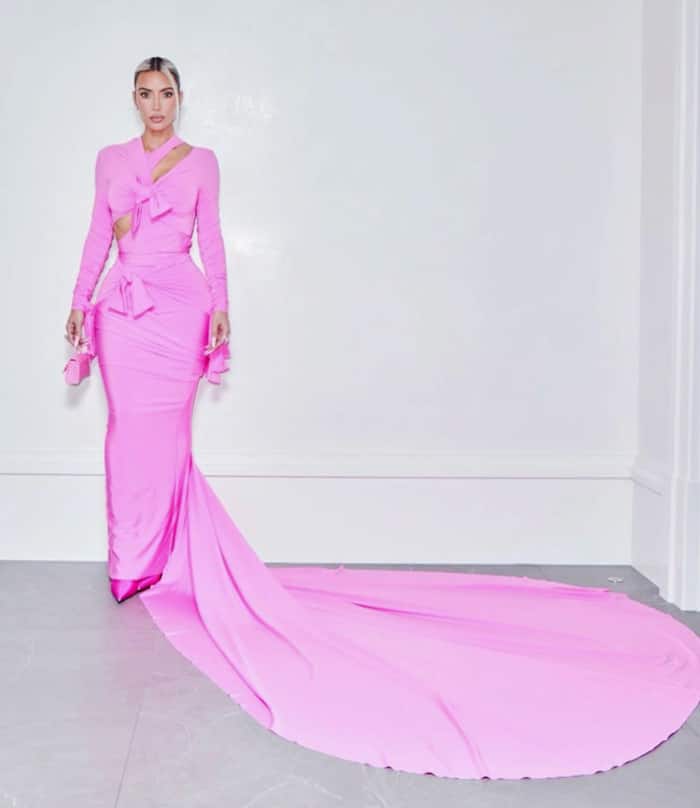Kim Kardashian Makes a Glamourous Appearance in Body Hugging Pink Gown ...