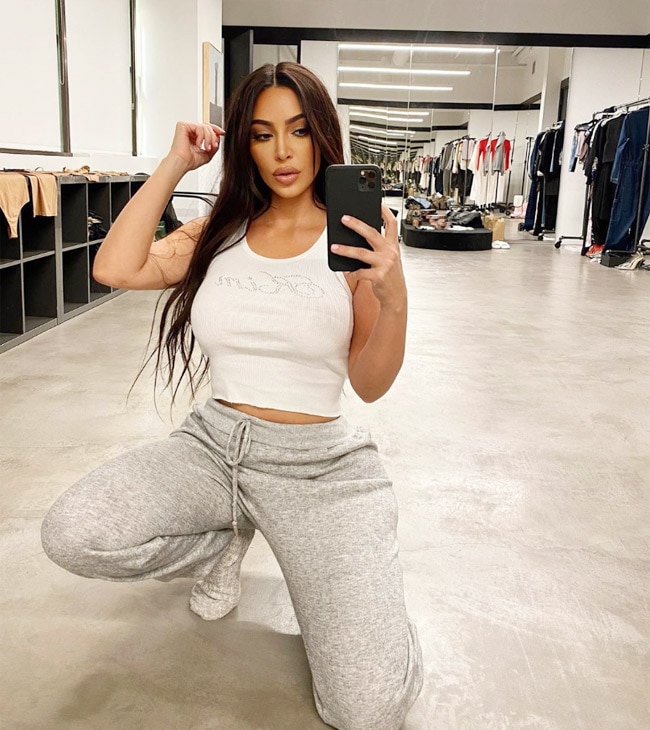 Kim Kardashian Impresses Fashion Police With Her Pink Dress