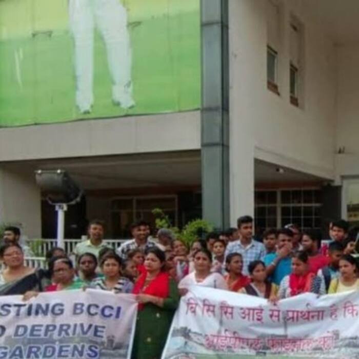 Kolkata's cricket fans are very angry with a decision of BCCI