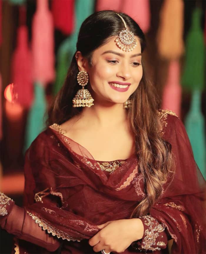 Krishna Mukherjee Looks Oh-So-Stunning in A Crimson-Colour Gharara Set ...