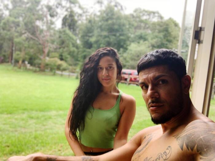 Best 15 Hot Photos of Krishna Shroff And Her Boyfriend Eban Hymes to ...