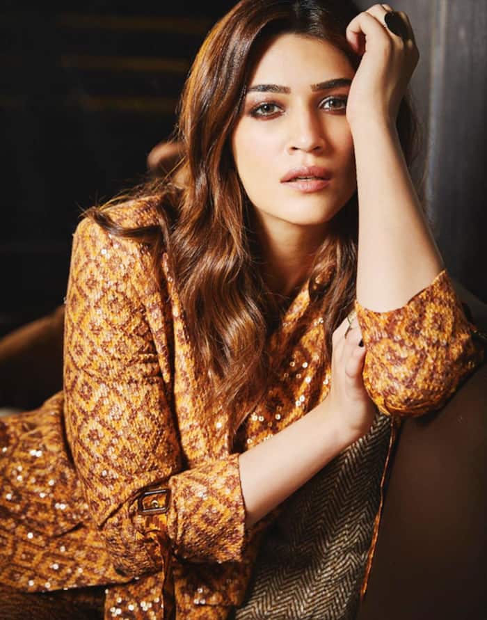 Kriti Sanons Smoking Hot Pictures From Latest Photoshoot Will Make You