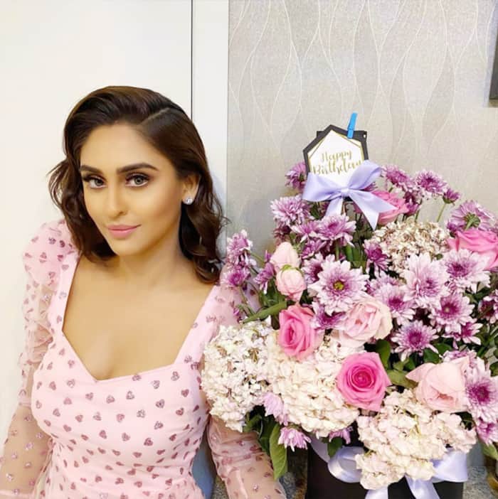 Krystle D'Souza Flaunts Her Sexy Legs