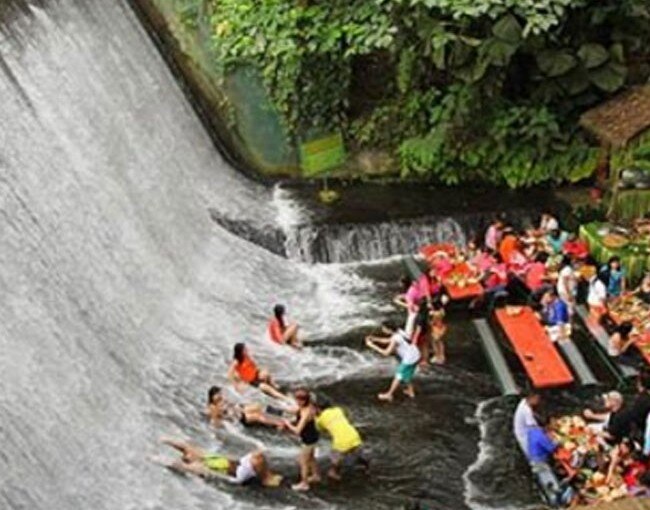 Waterfalls Restaurant Villa Escudero