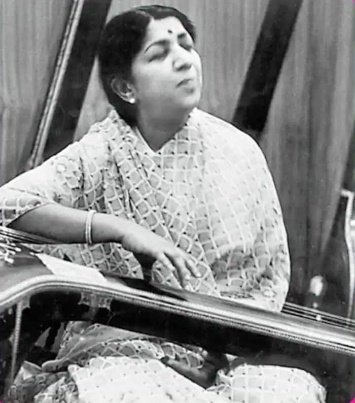 Remembering Late Veteran Singer, Lata Mangeshkar Through Her Old And ...