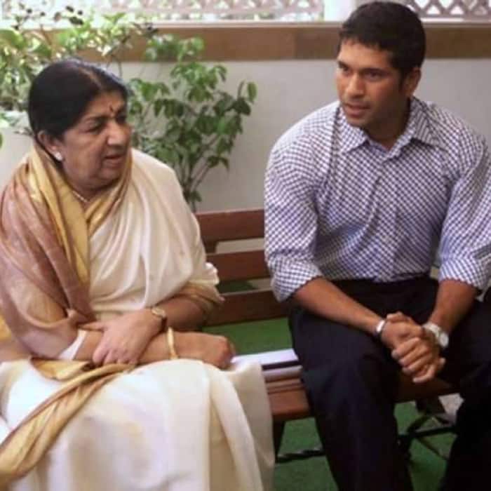 Young Lata Mangeshkar with her siblings and parents