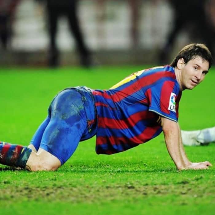 Lionel Messi pose for a hot pic