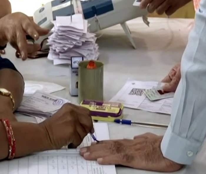 List Of Facilities At Polling Booths For Lok Sabha Elections 2024