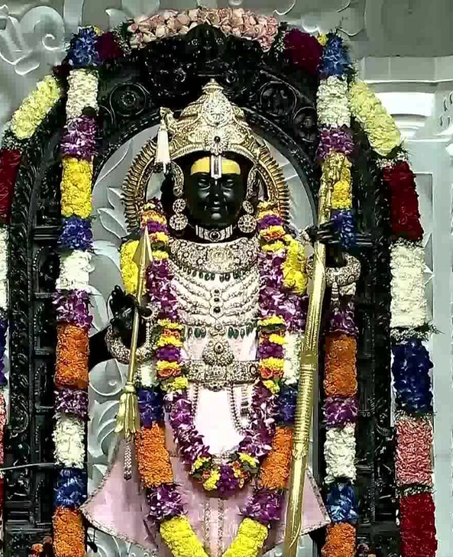 PM Modi Offers Prayers At Ram Janmabhoomi Temple In Ayodhya - In Pics