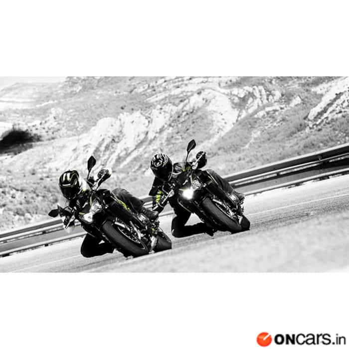 Kawasaki Z900: Photo Gallery