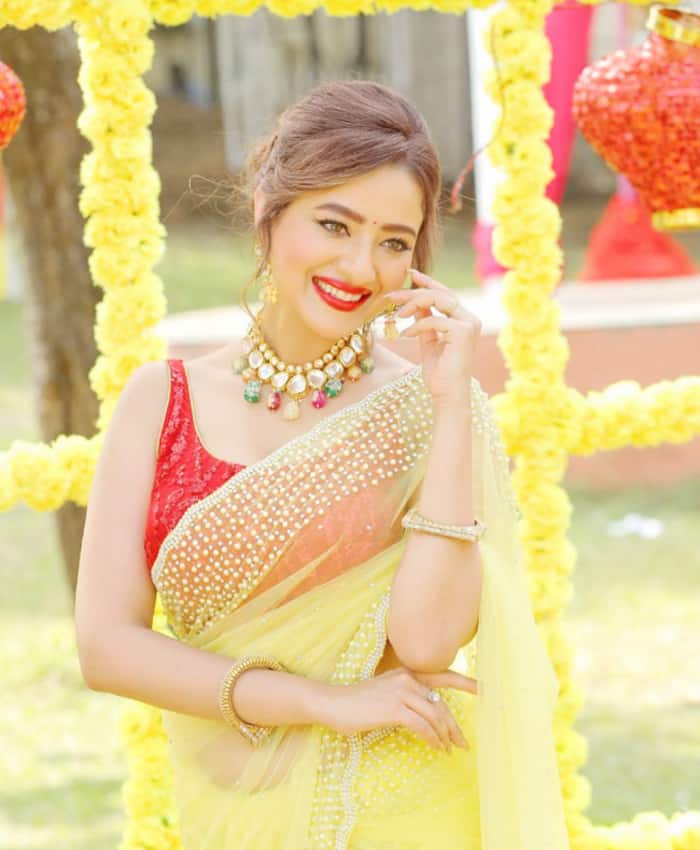 Anupama’s Kavya Aka Madalsa Sharma Shares Sultry Pictures in White ...