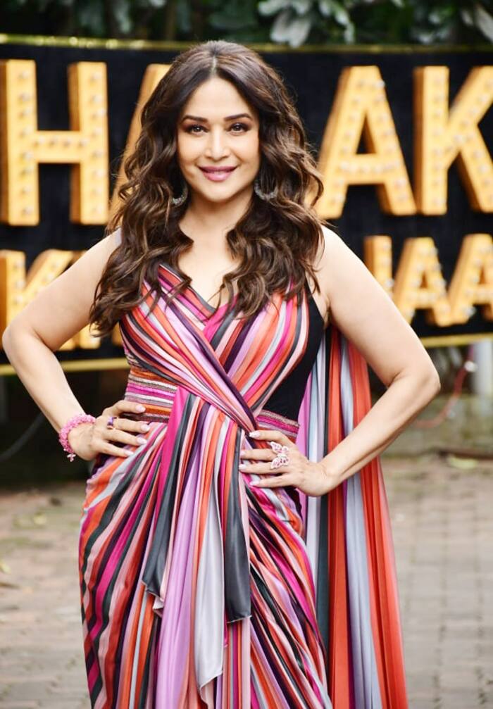 Madhuri Dixit slays in hot look on Jhalak Dikhhla Jaa sets, ditches lehenga for pre-draped saree ...