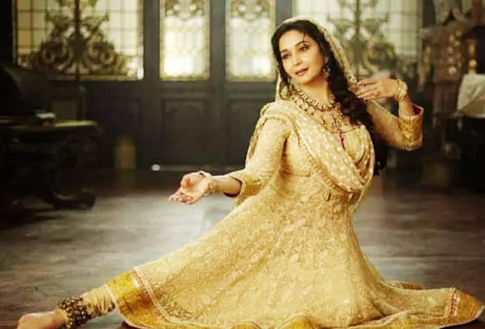Madhuri Dixit’s Graceful Dance Moves
